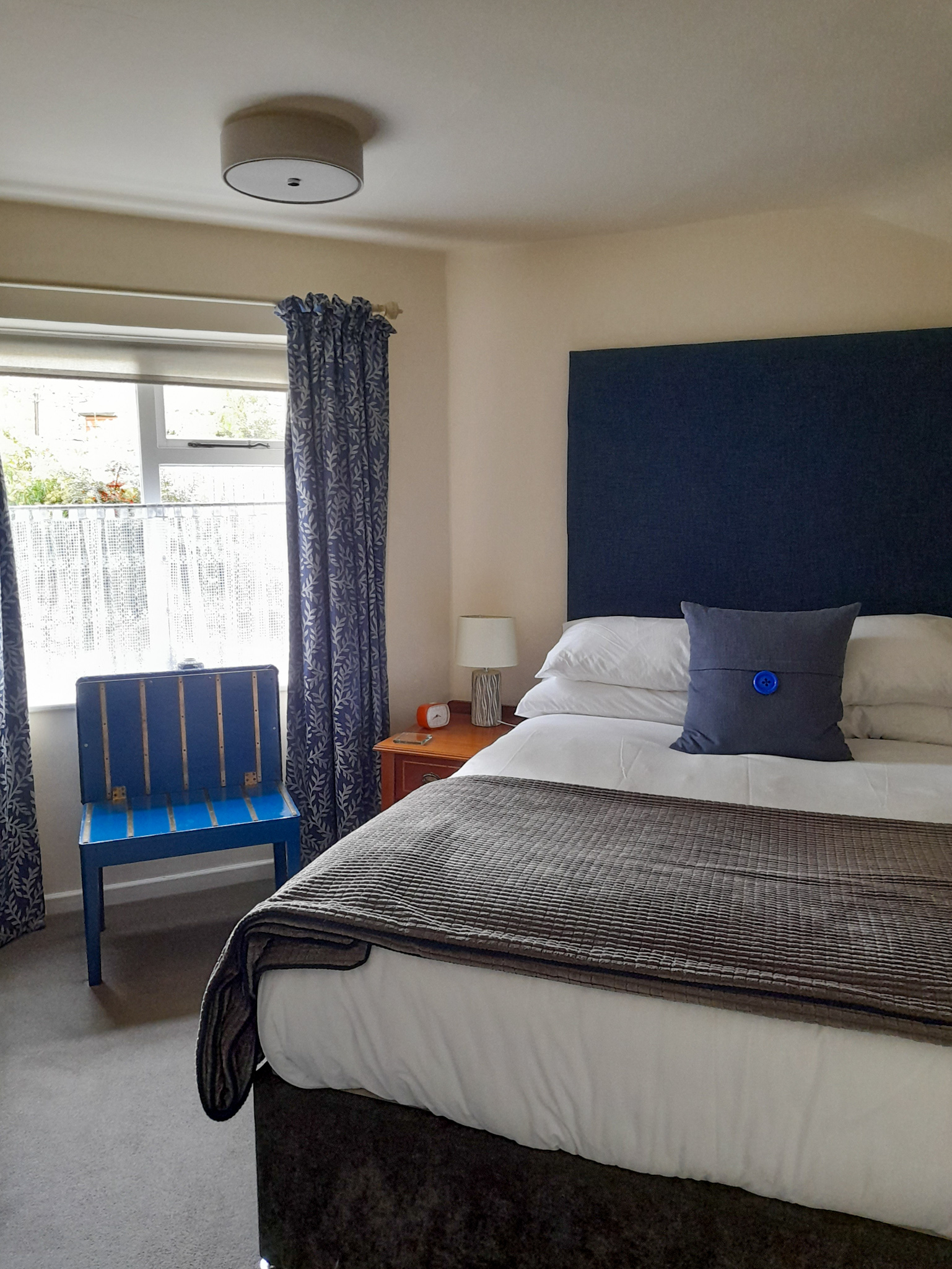 The Peak District: Matlock, High Tor & Heights of Abraham Walking Guide ...