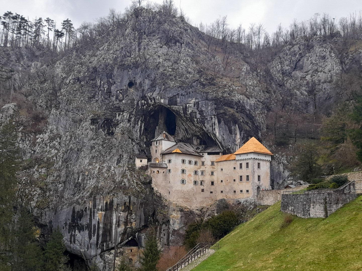 Visiting Postojna Cave & Predjama Castle from Ljubljana – Travelling Han
