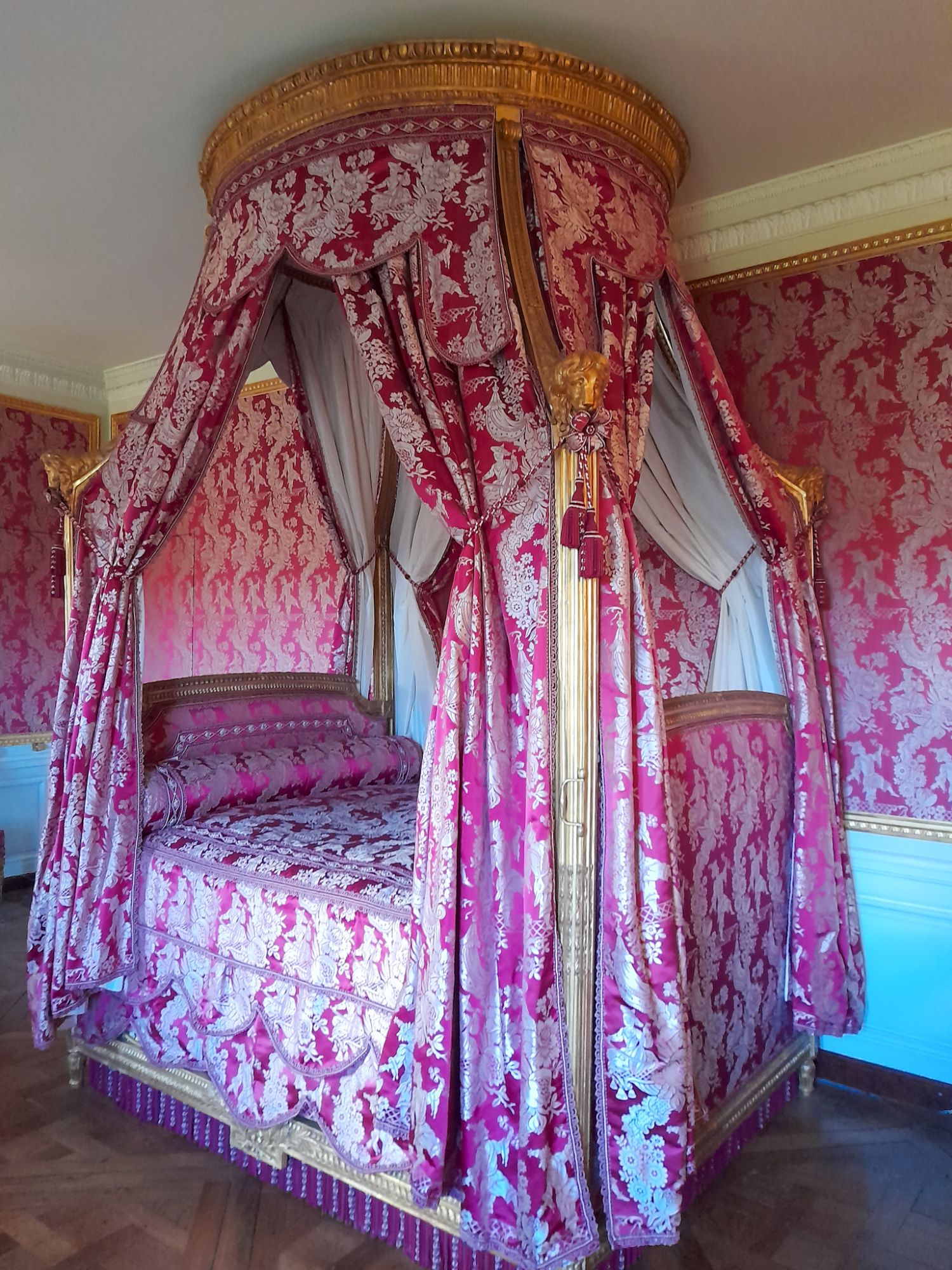 Le Petit Trianon, Versailles – Travelling Han